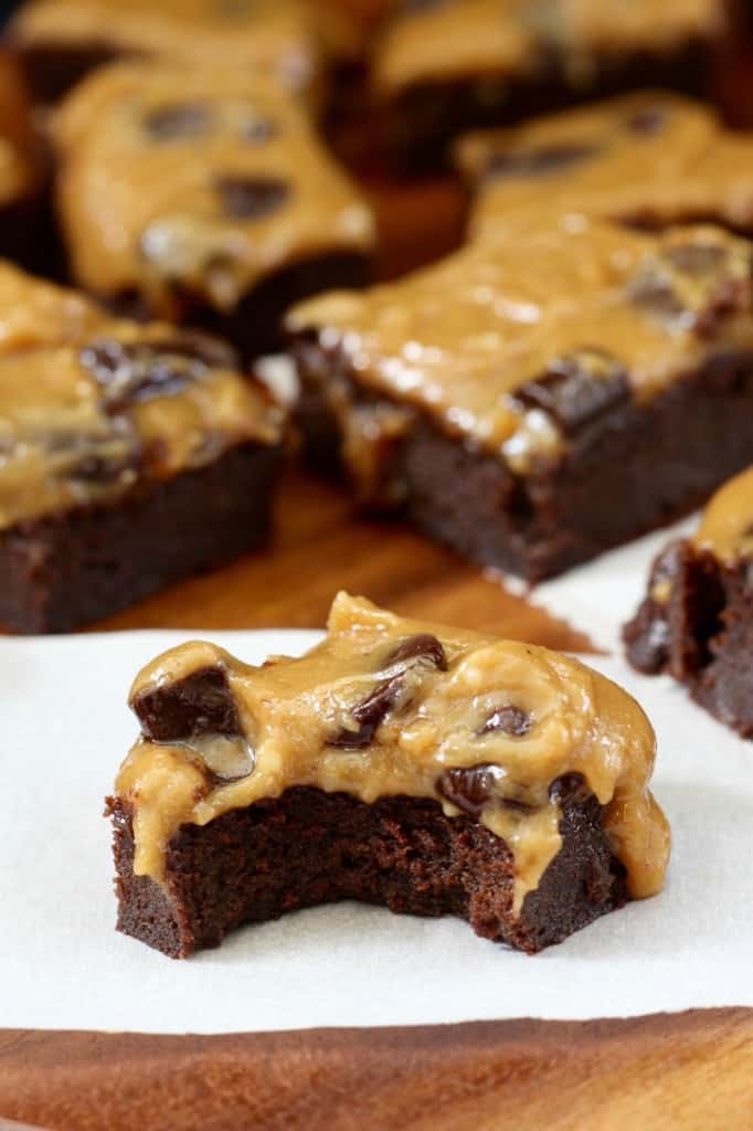 Flourless Caramel Chocolate Chunk Frosted Fudge Brownies {Paleo}