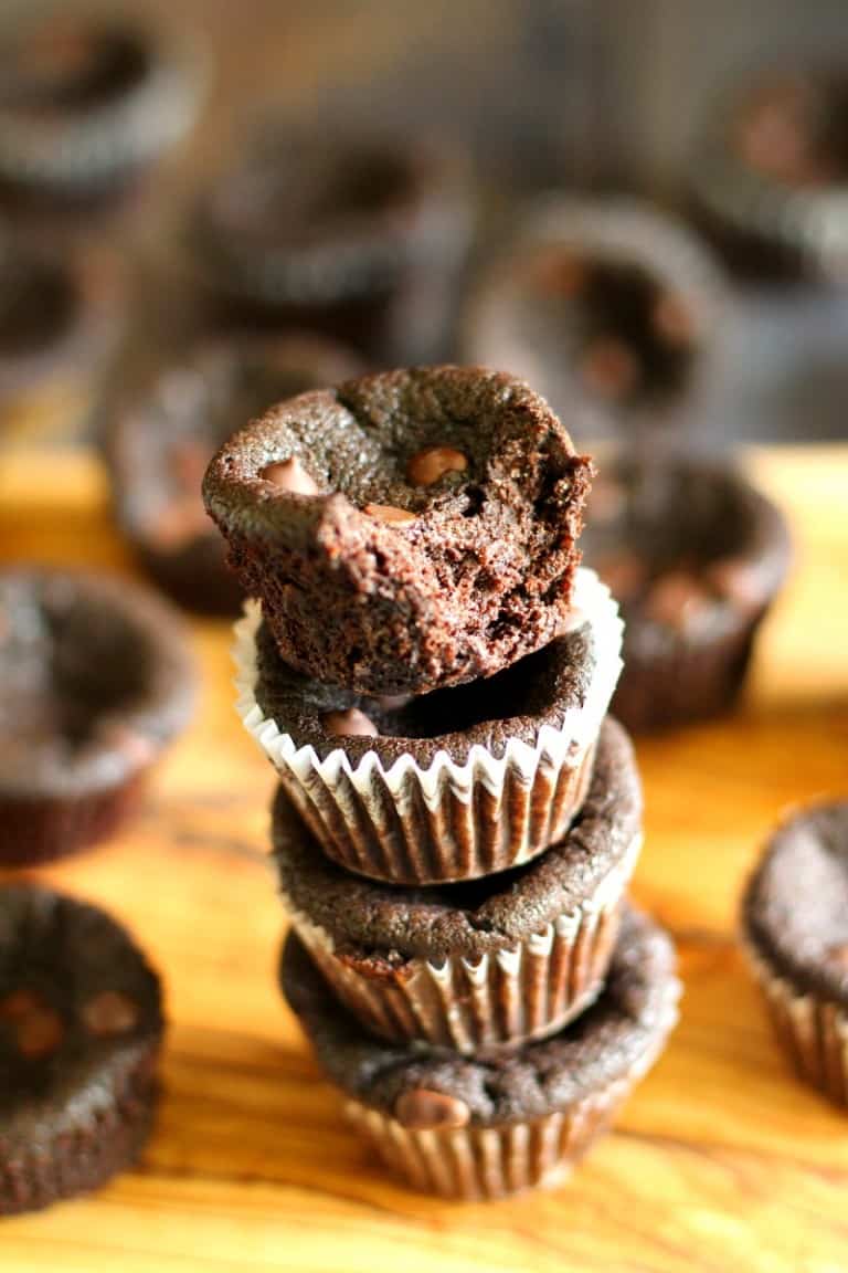 Easy Flourless Fudge Brownie Bites {Paleo}