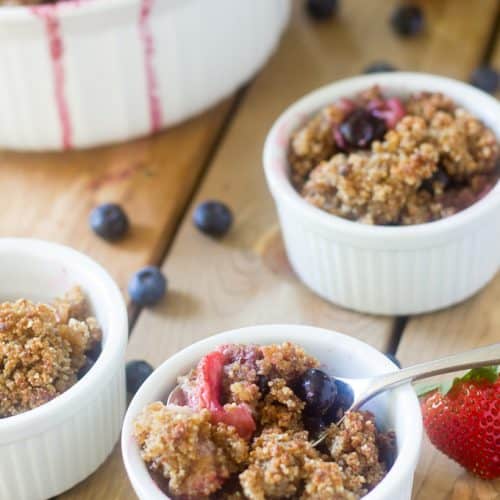 Berry Crumble Breakfast Bake {Paleo & Vegan}