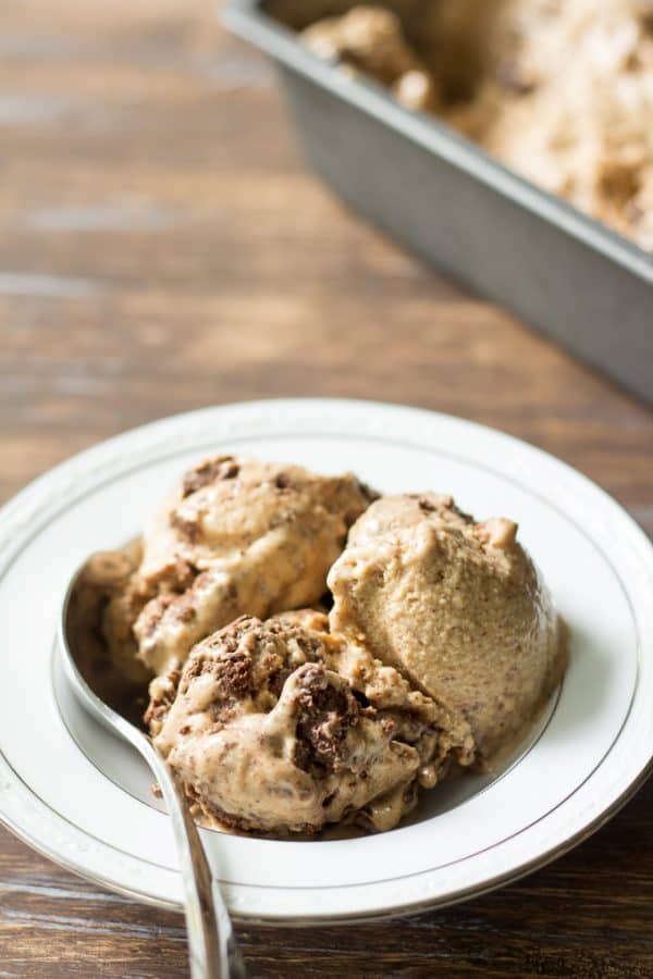 Almond Butter Chocolate Fudge Chunk Ice Cream {Paleo & Vegan}