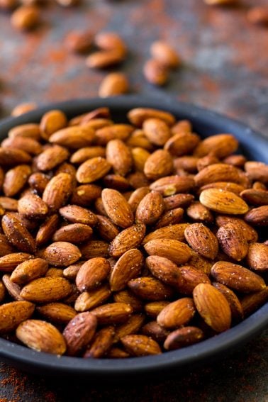 Easy Chipotle Roasted Almonds {Paleo & Vegan} | Paleo Running Momma