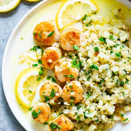 Scallops with Lemon “Butter” Sauce and Herbed Cauliflower Rice
