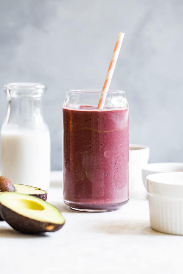 My Everyday Paleo Smoothie {Vegan Option} The Paleo Running Momma